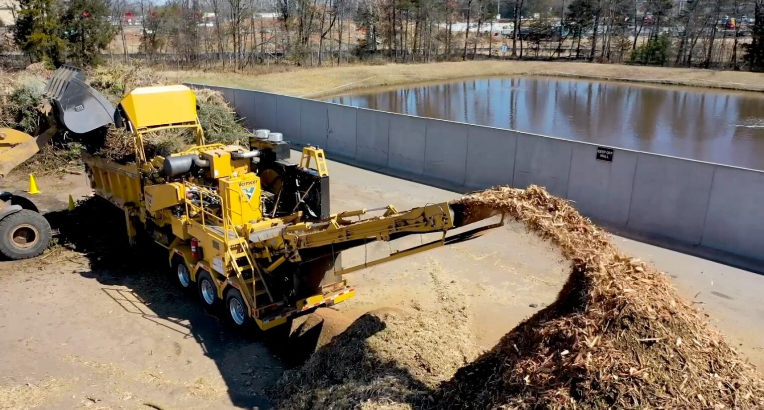 Selecting The Optimal Horizontal Grinder Screens - RecyclingInside