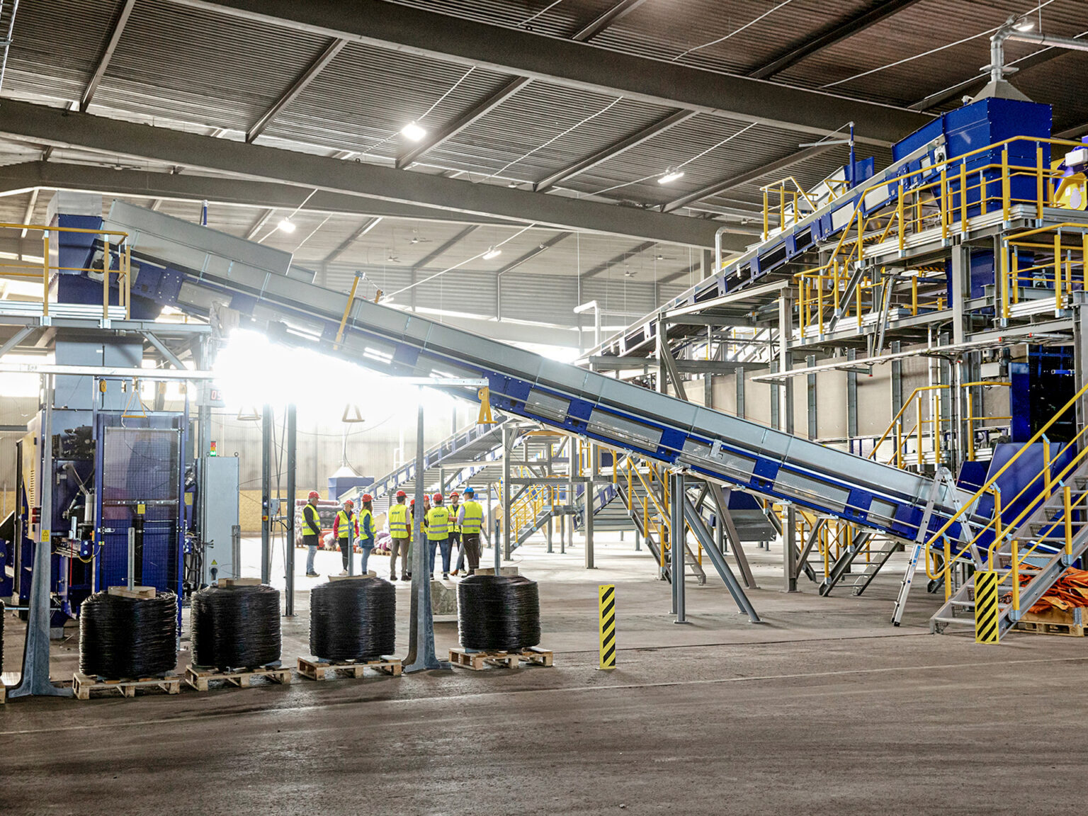 Textiles Recycling: The Sorting Challenge - RecyclingInside