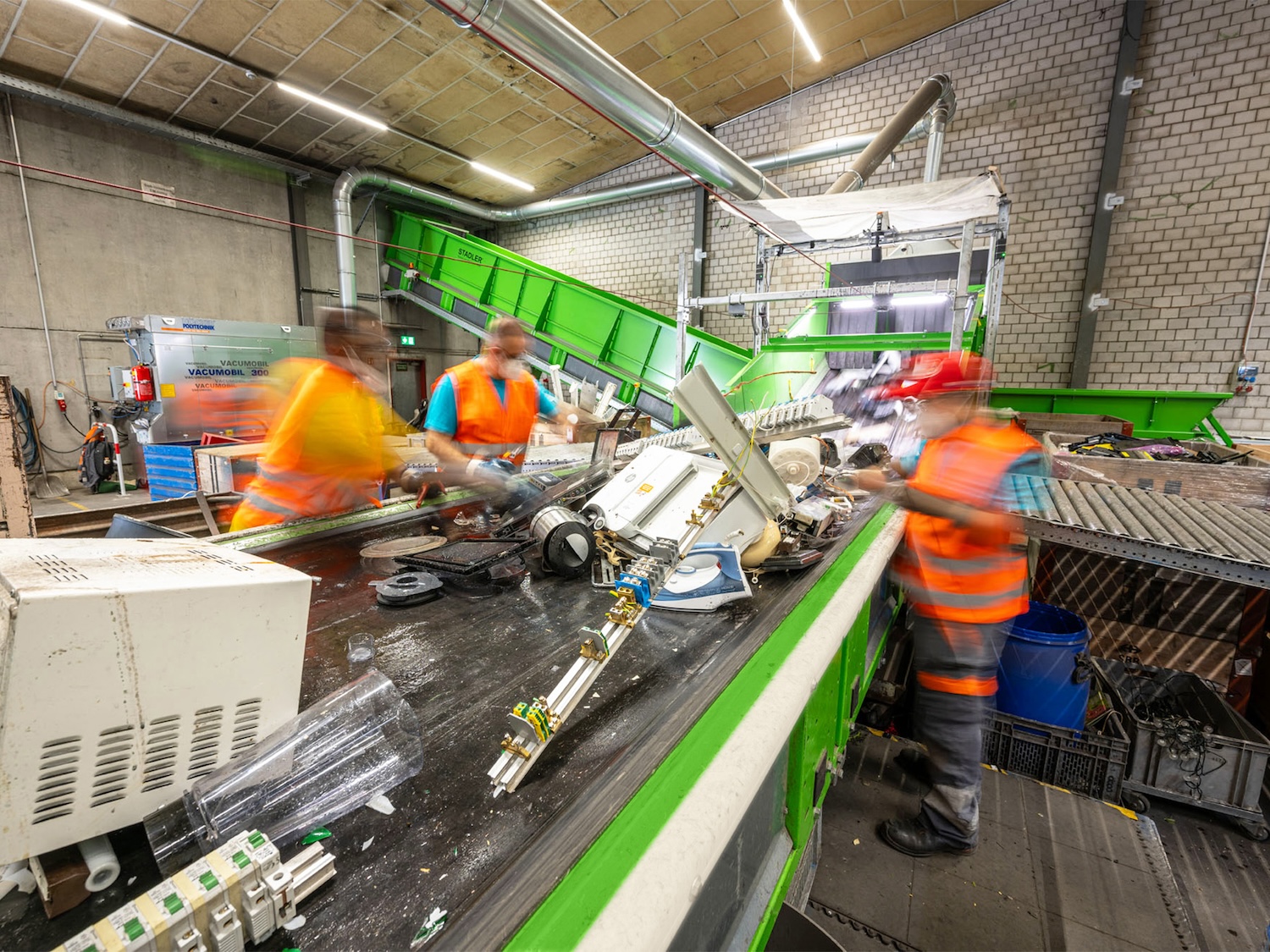 STADLER Completes Switzerland’s Largest Electronic Waste Sorting Plant