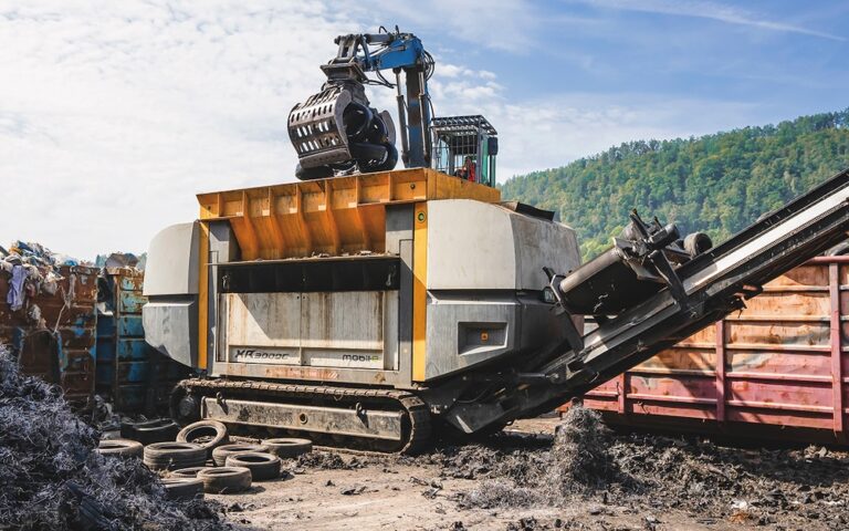 Sustainable Solutions: Zuser Invests in UNTHA Shredders - RecyclingInside