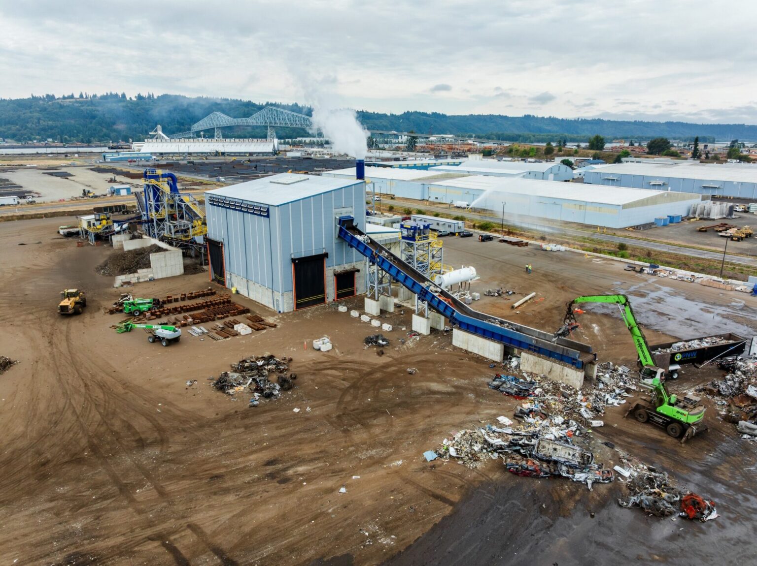 Amut AI-Powered Waste Recycling: Sorting, Washing & Extrusion