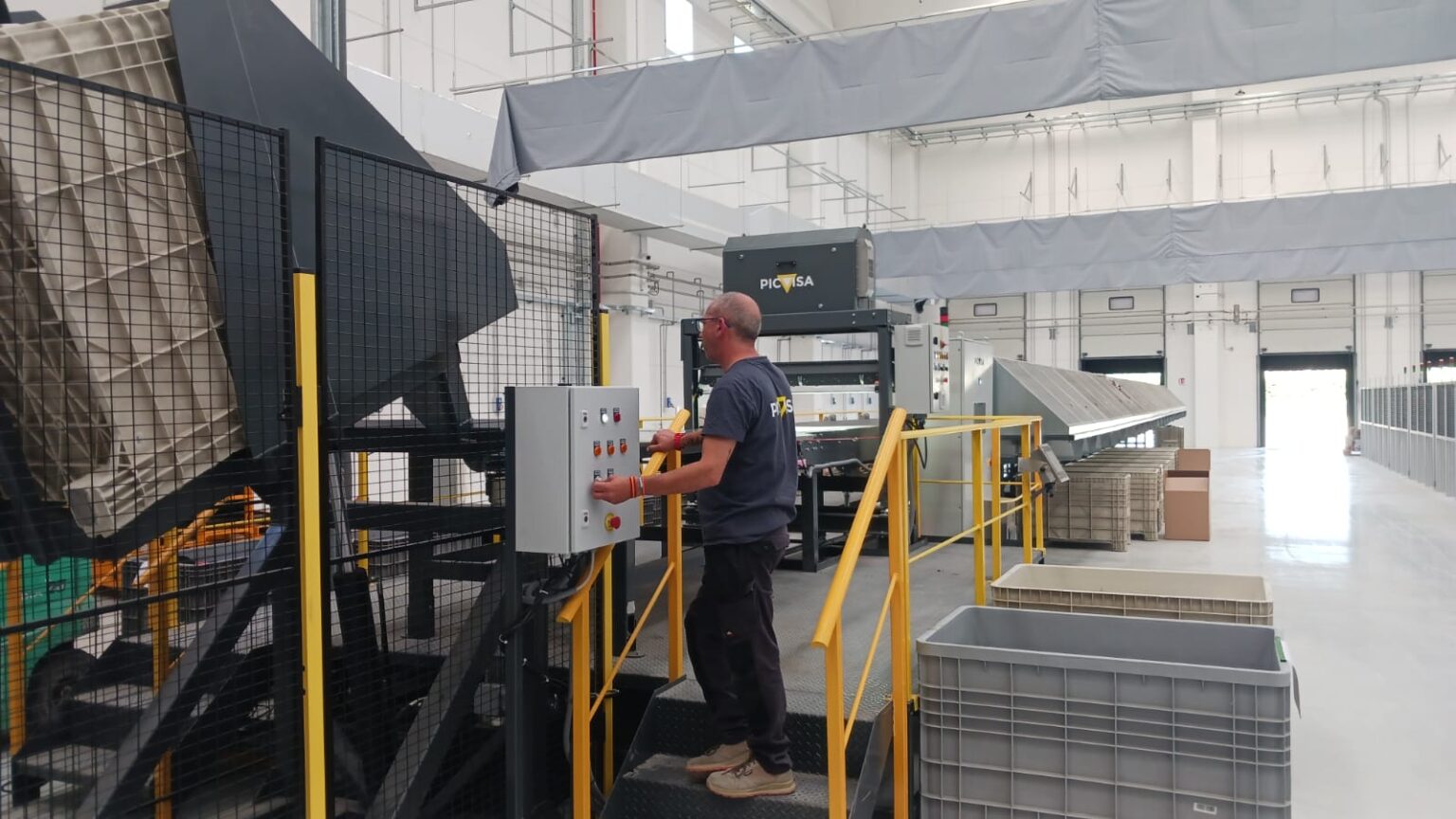 Pakawaste Ltd - Market Leader in Waste Handling Equipment